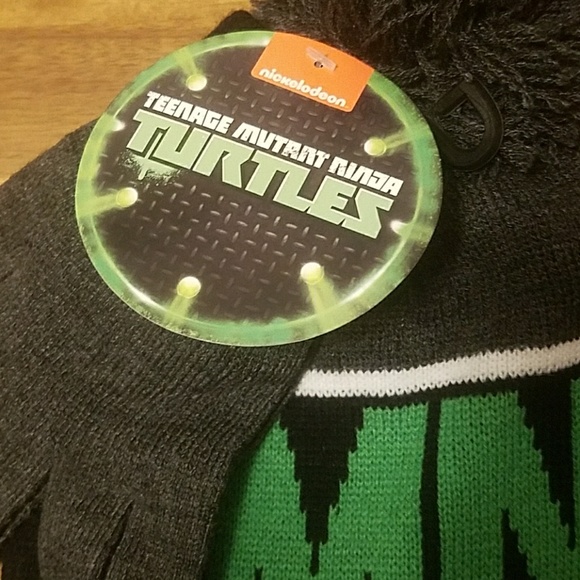 Nickelodeon | Accessories | Teenage Mutant Ninja Turtles Hat And Glove ...